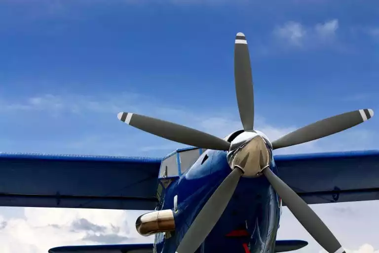Propeller Based versus JetEngine Propulsion - CAU