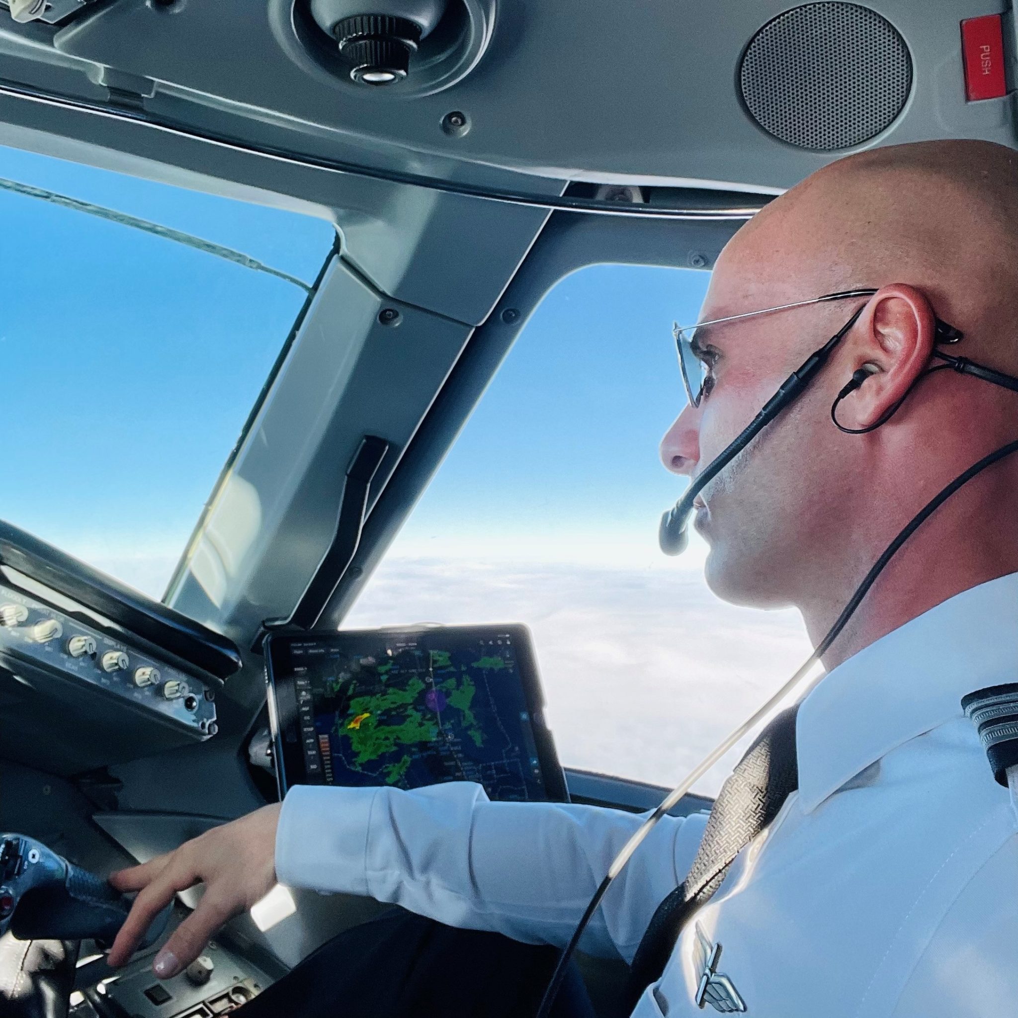 Aaron Hepps Shares His Journey to Becoming an Airline Pilot - CAU