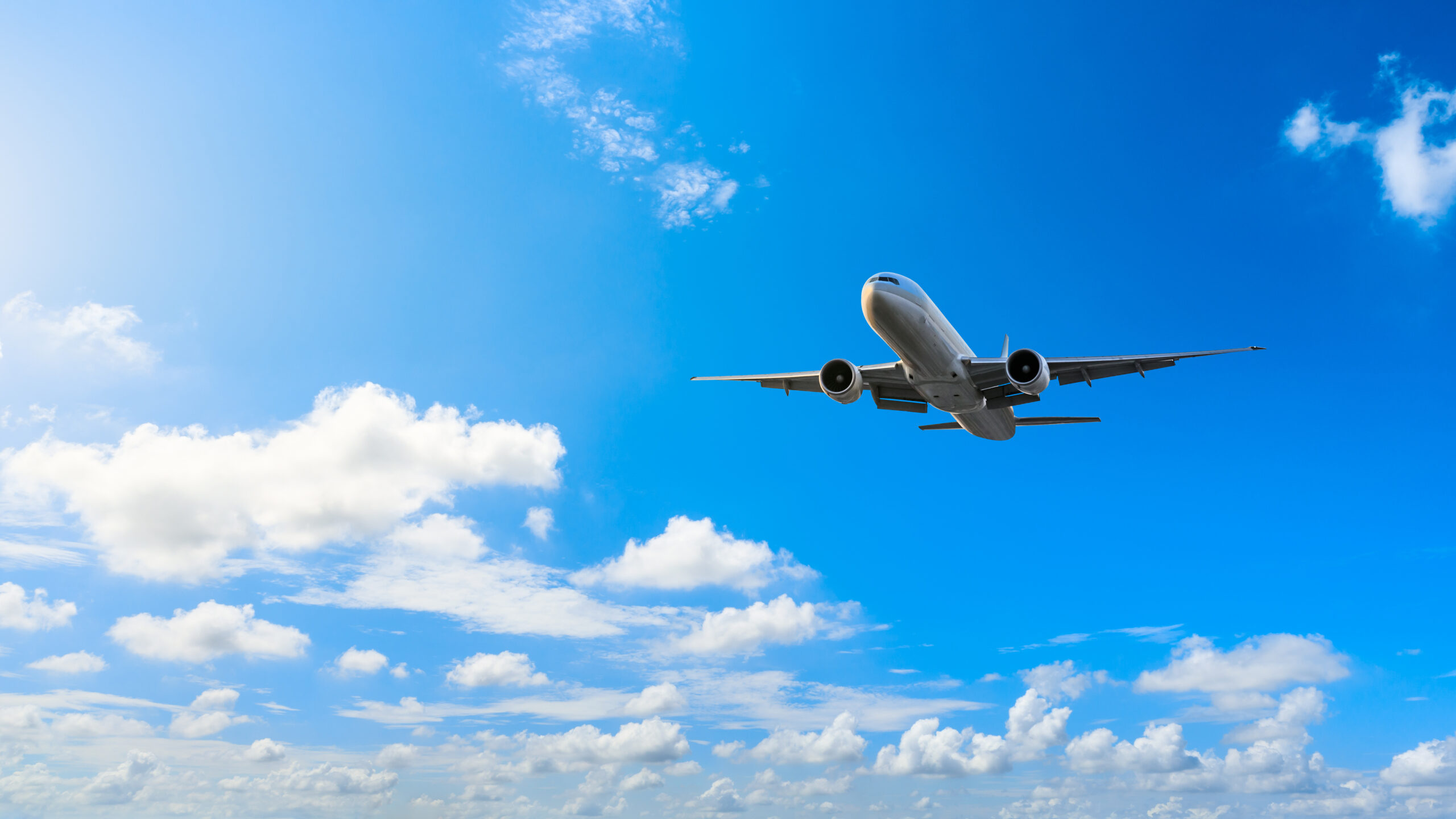 How High Do Commercial Planes Fly CAU